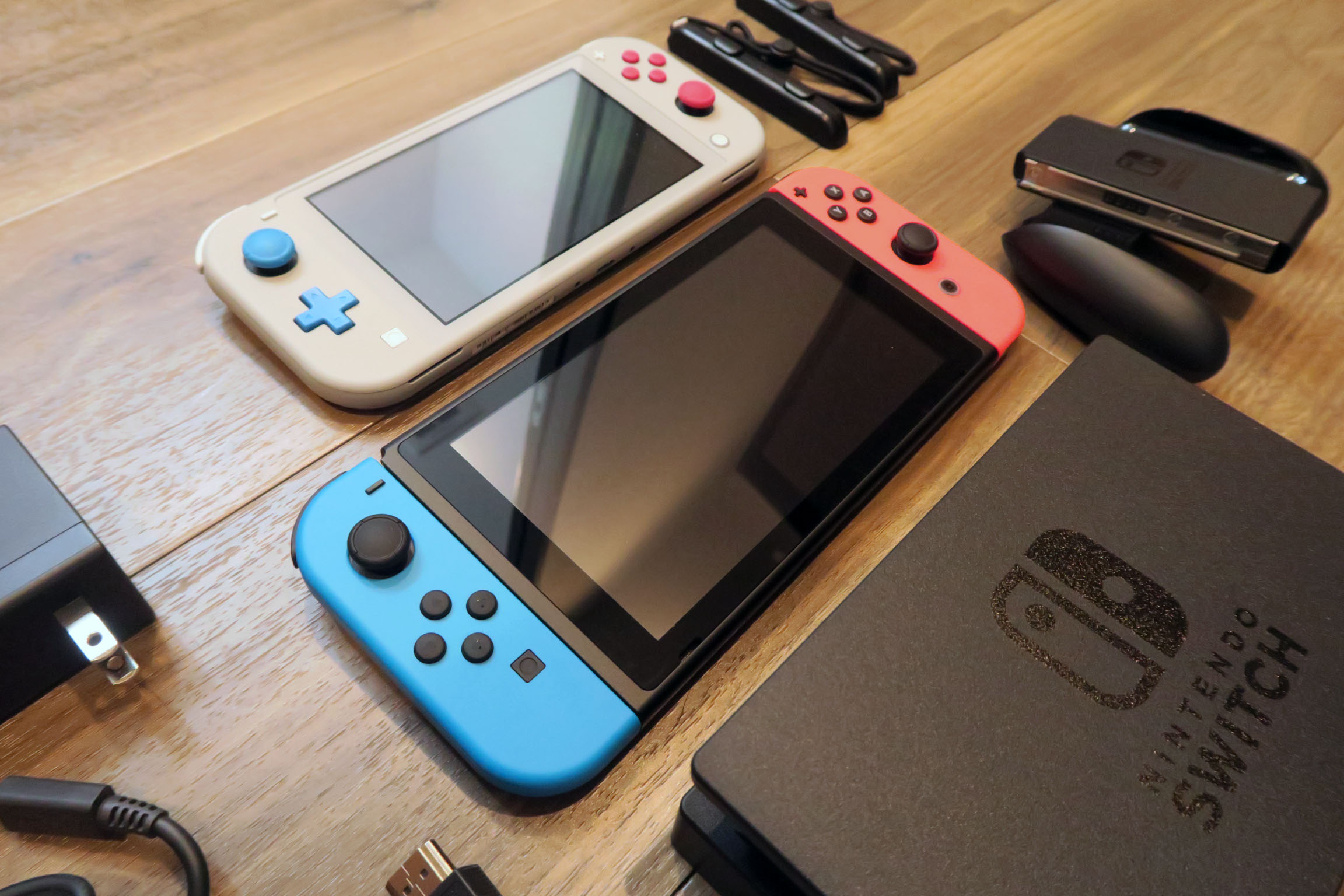 Nintendo Switch 電力加強版開箱！果然還是要功能完整才好玩⋯⋯！ | 綜合口味